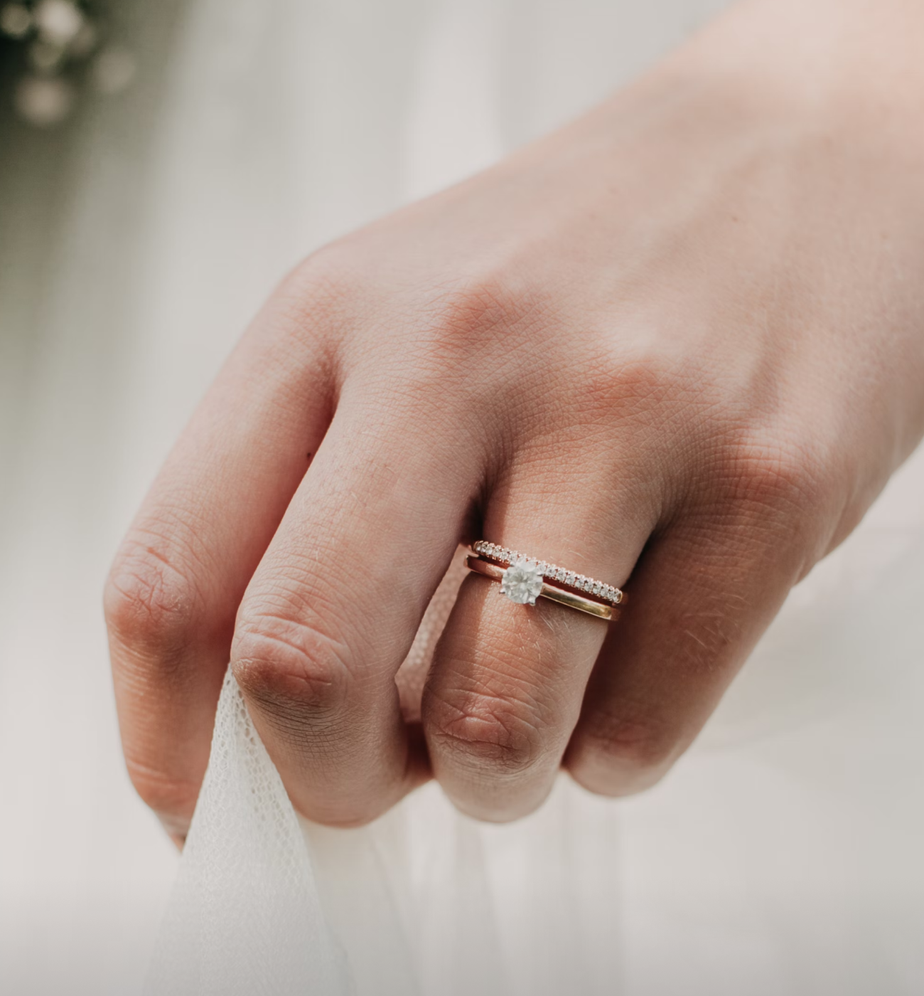 How to Pick a High-Carat Diamond Engagement Ring That Wows – Diamonds ...