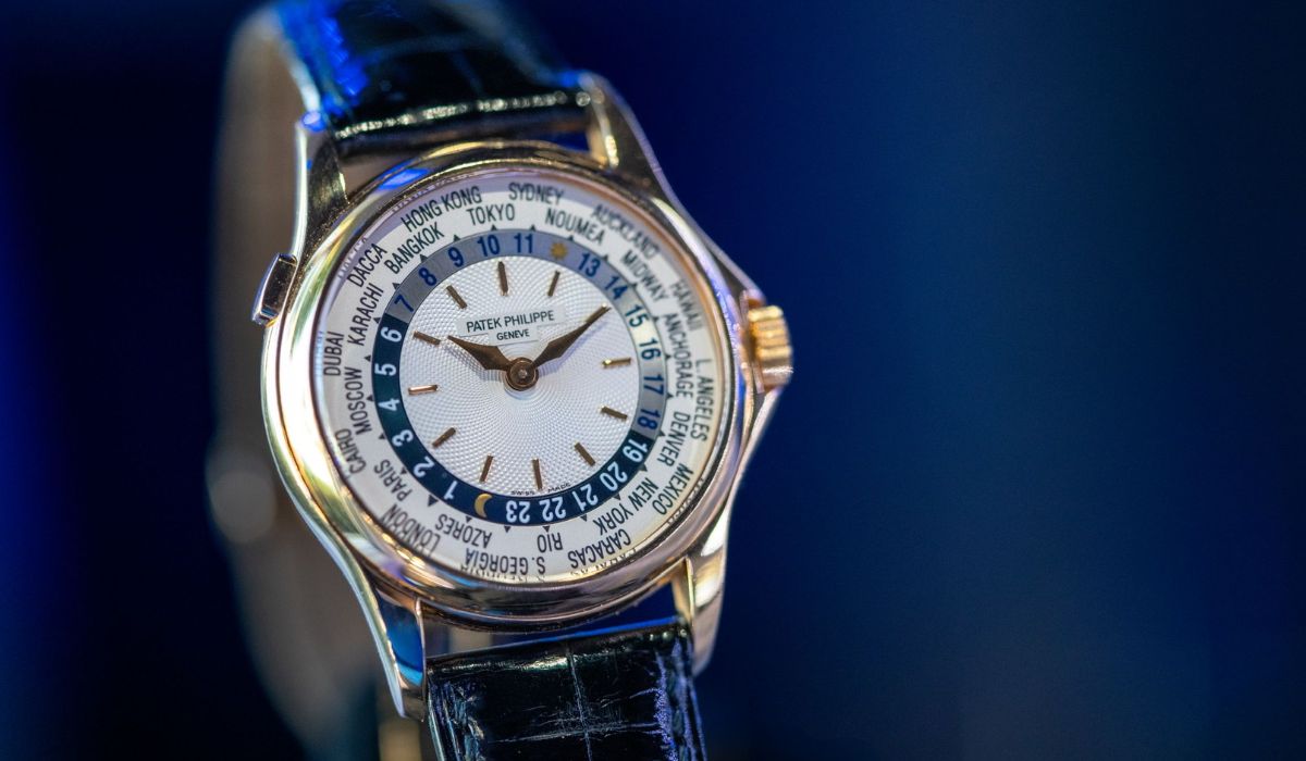 Why Analog Watches Are Becoming Status Symbols – Diamonds By Raymond Lee